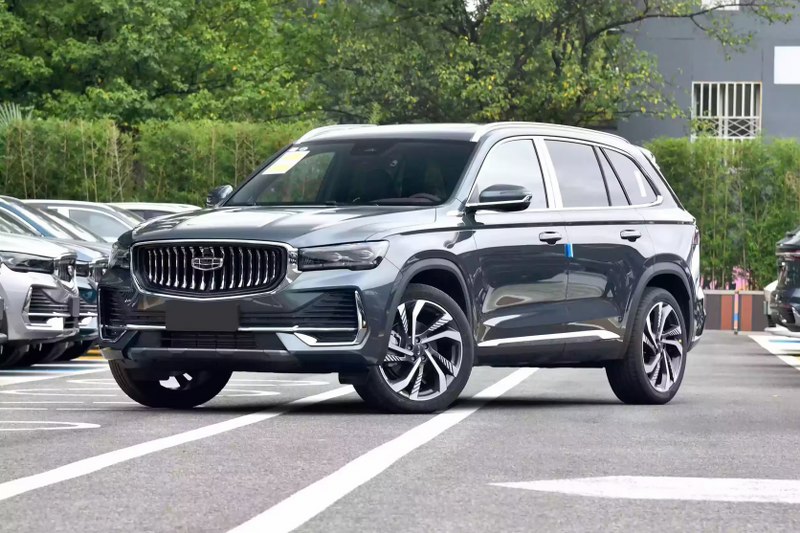 Geely Monjaro 2025: Giá xe kèm Đánh giá mới nhất 01/2026